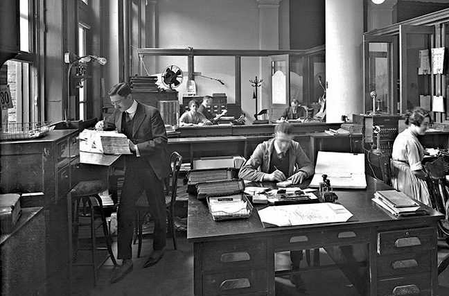 12 Absolutely Classic Performance Review Fails | CEO-S Software